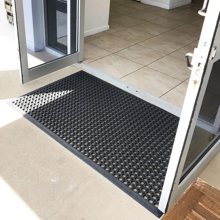 Outdoor Rubber Mats Dubai – Buy Customized Outdoor Mats